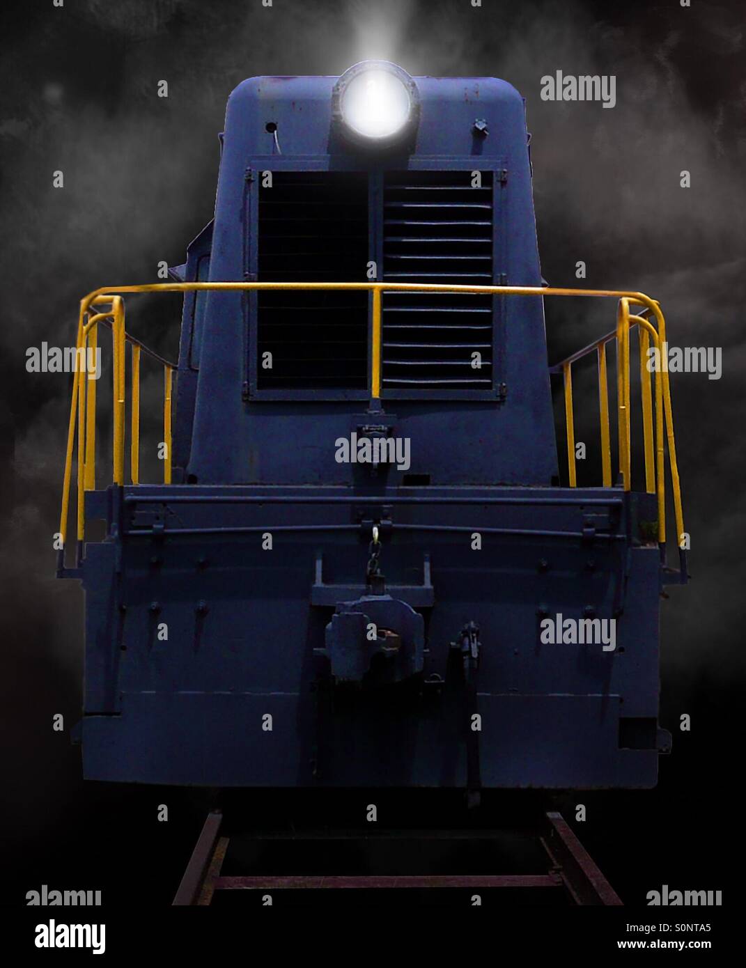 Antique engine hi-res stock photography and images - Alamy