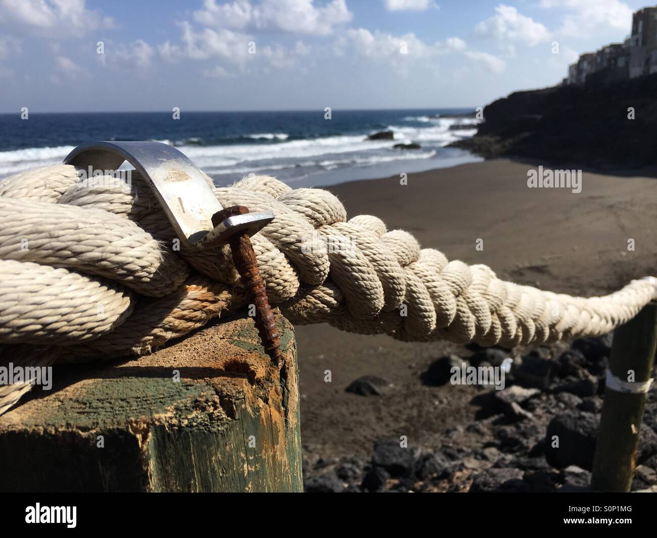 Beach rope hi-res stock photography and images - Alamy