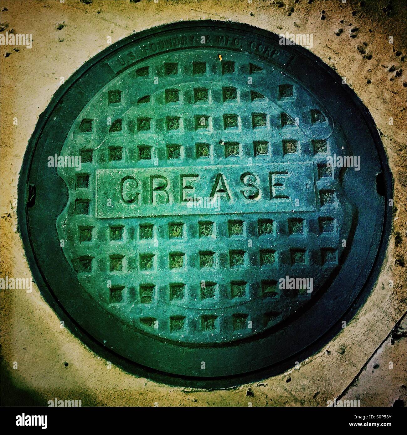 Circle Manhole Cover High Resolution Stock Photography and Images - Alamy