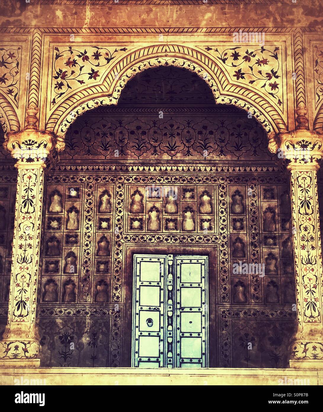 Peacock throne hi-res stock photography and images - Alamy
