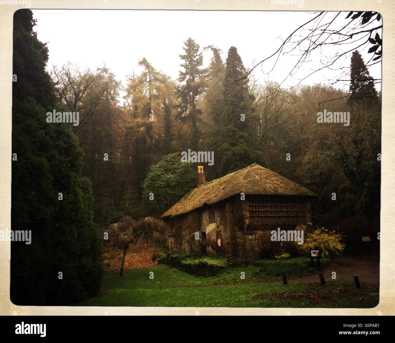 Gamekeepers cottage hi-res stock photography and images - Alamy