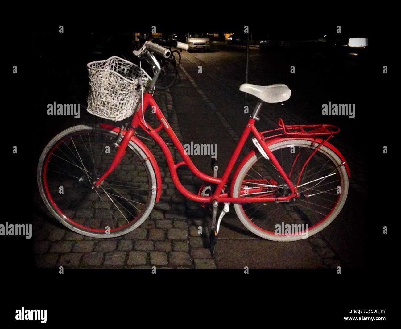 Red bike hi-res stock photography and images - Alamy