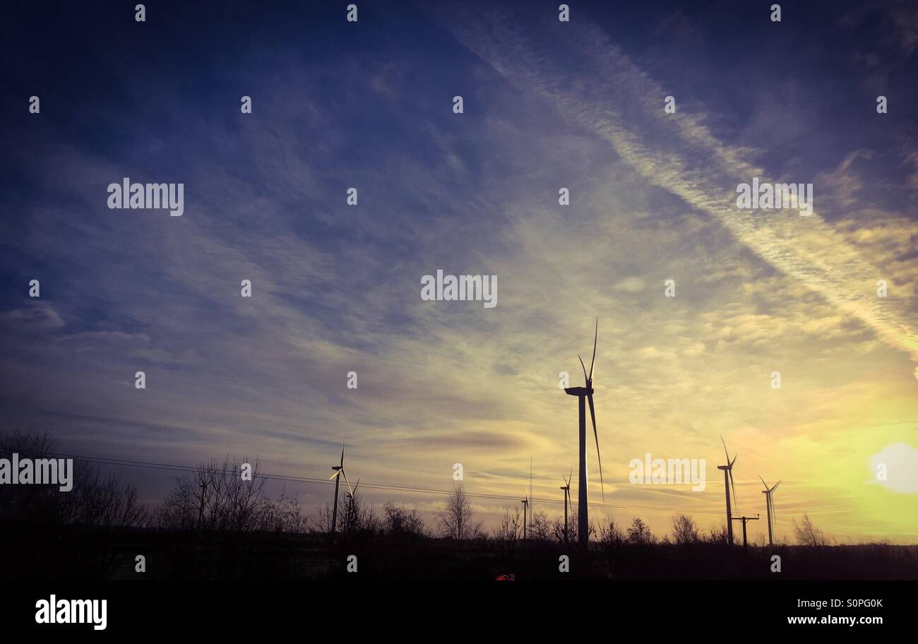 Turbines in sun hi-res stock photography and images - Alamy
