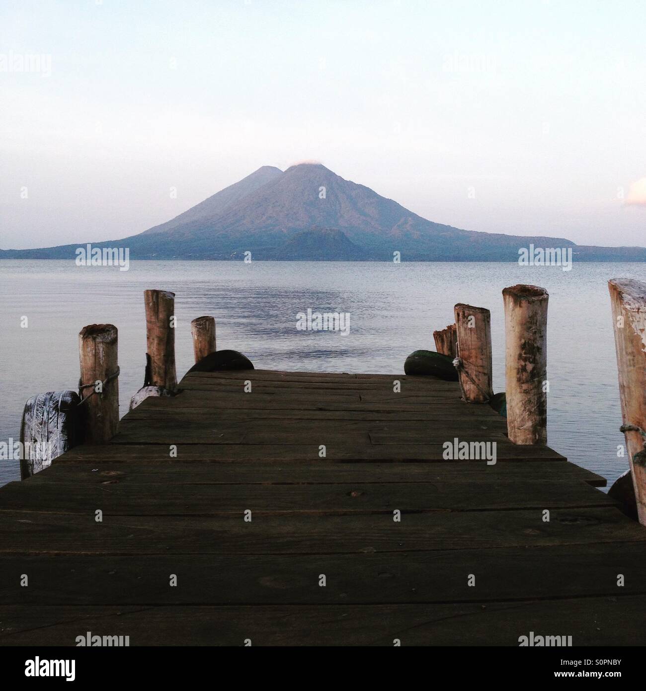 Lago atitlán hi-res stock photography and images - Alamy