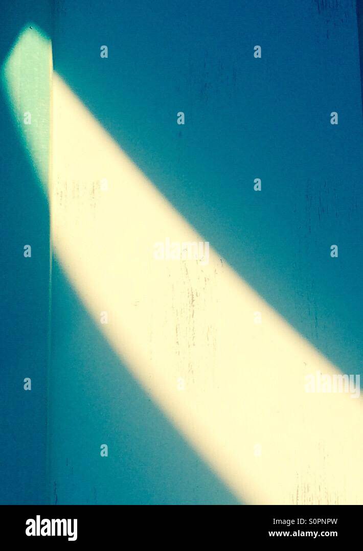 Light cast shadow hi-res stock photography and images - Alamy