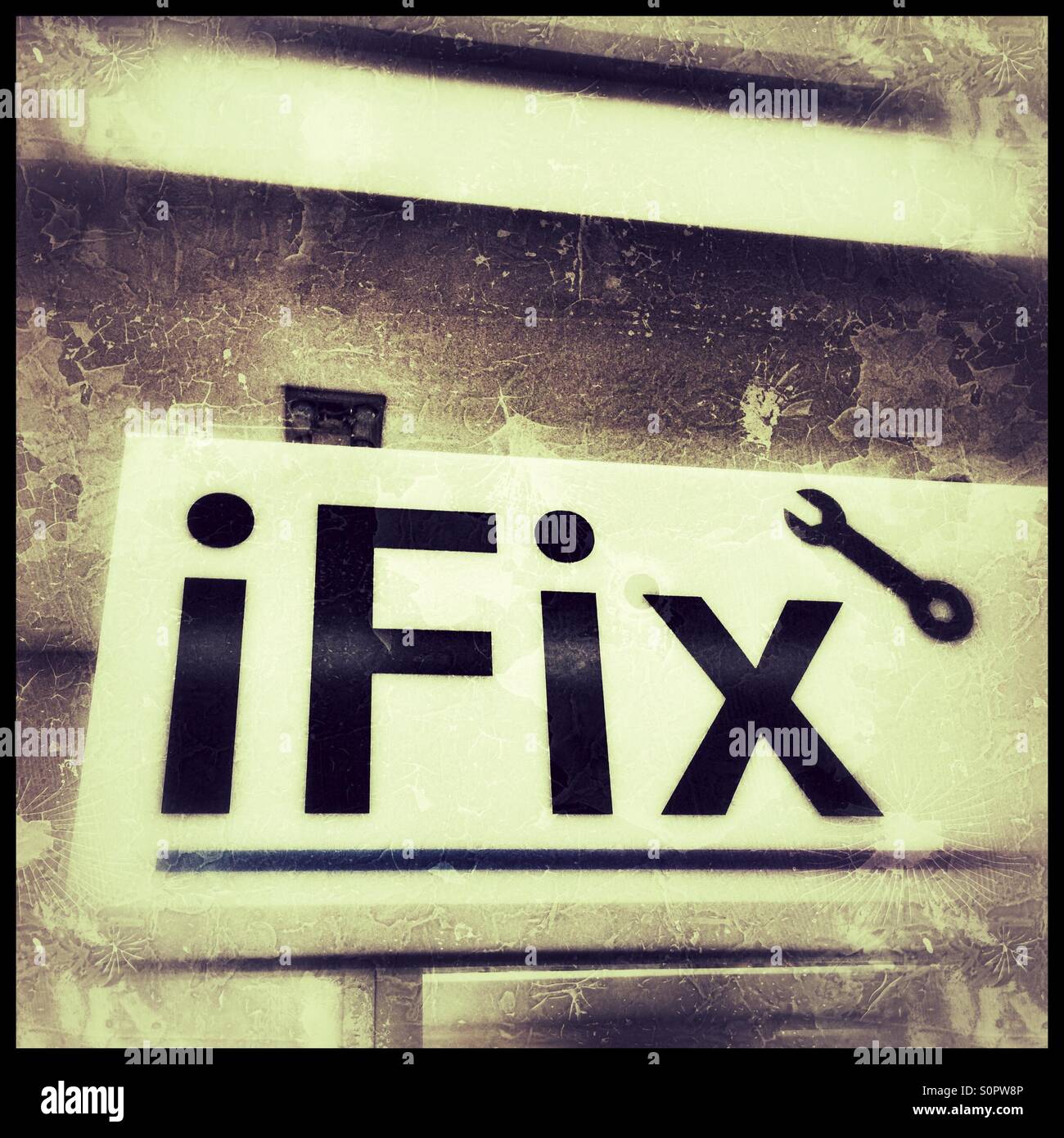 iFix store sign Stock Photo - Alamy