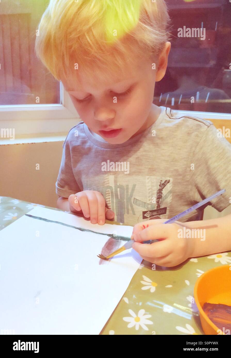 Sunshine child paint hi-res stock photography and images - Alamy