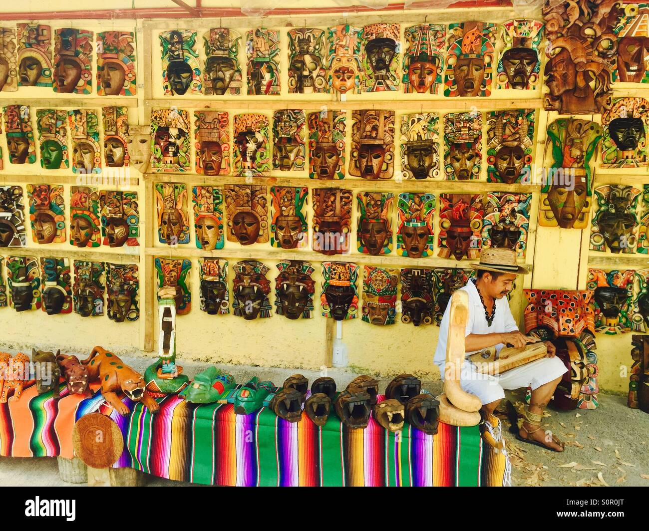 Mexico handicrafts crafts hi-res stock photography and images - Alamy