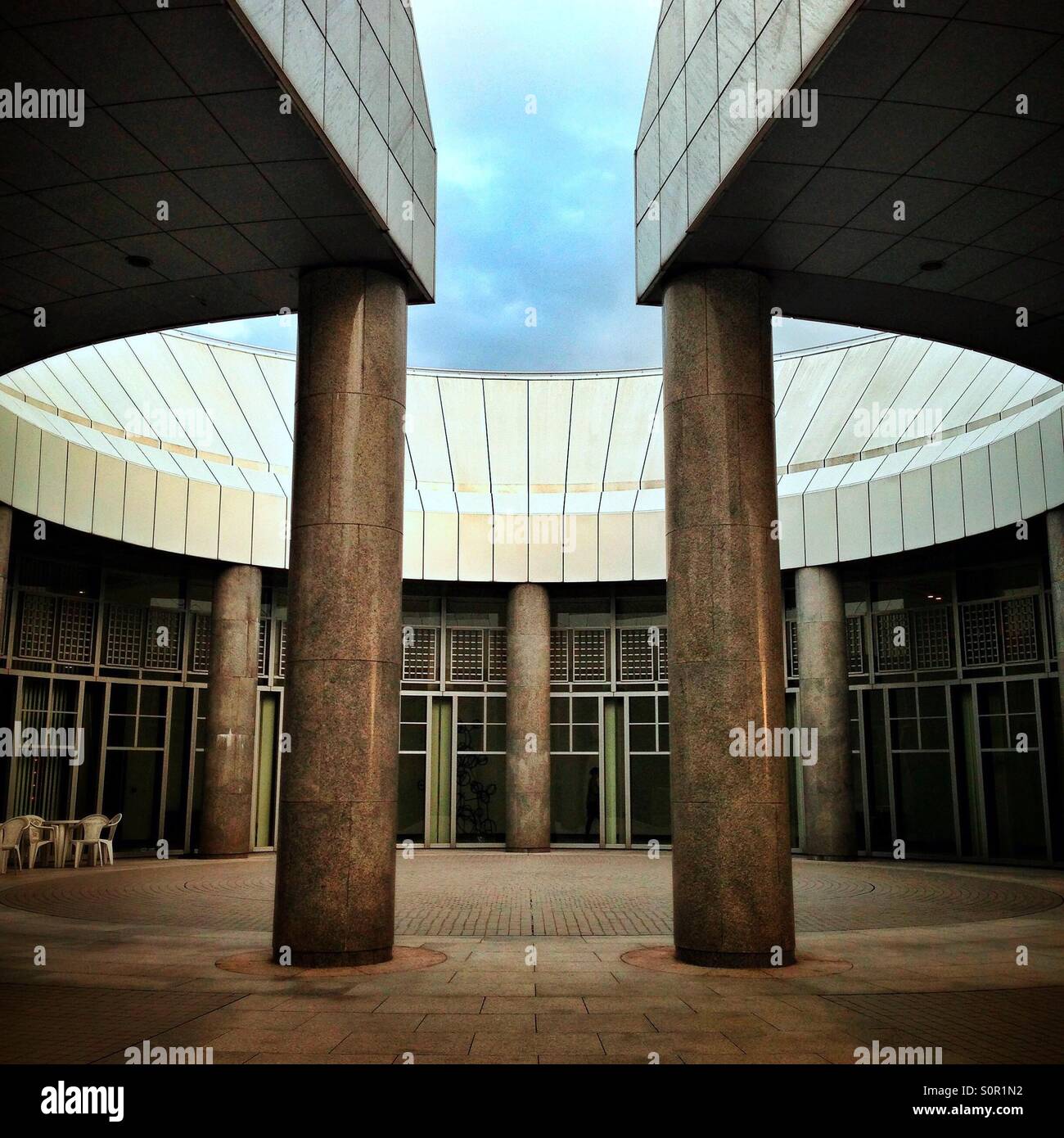 Circular building hi-res stock photography and images - Alamy