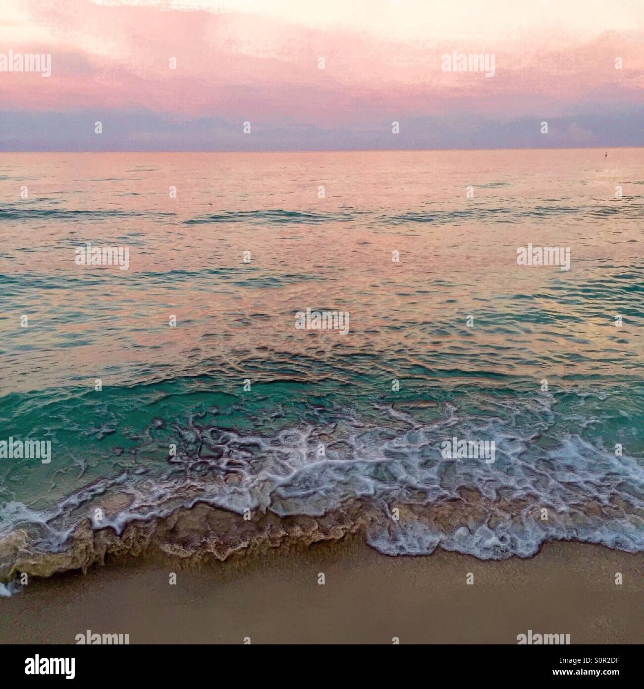 Pastel sea and sky hi-res stock photography and images - Alamy
