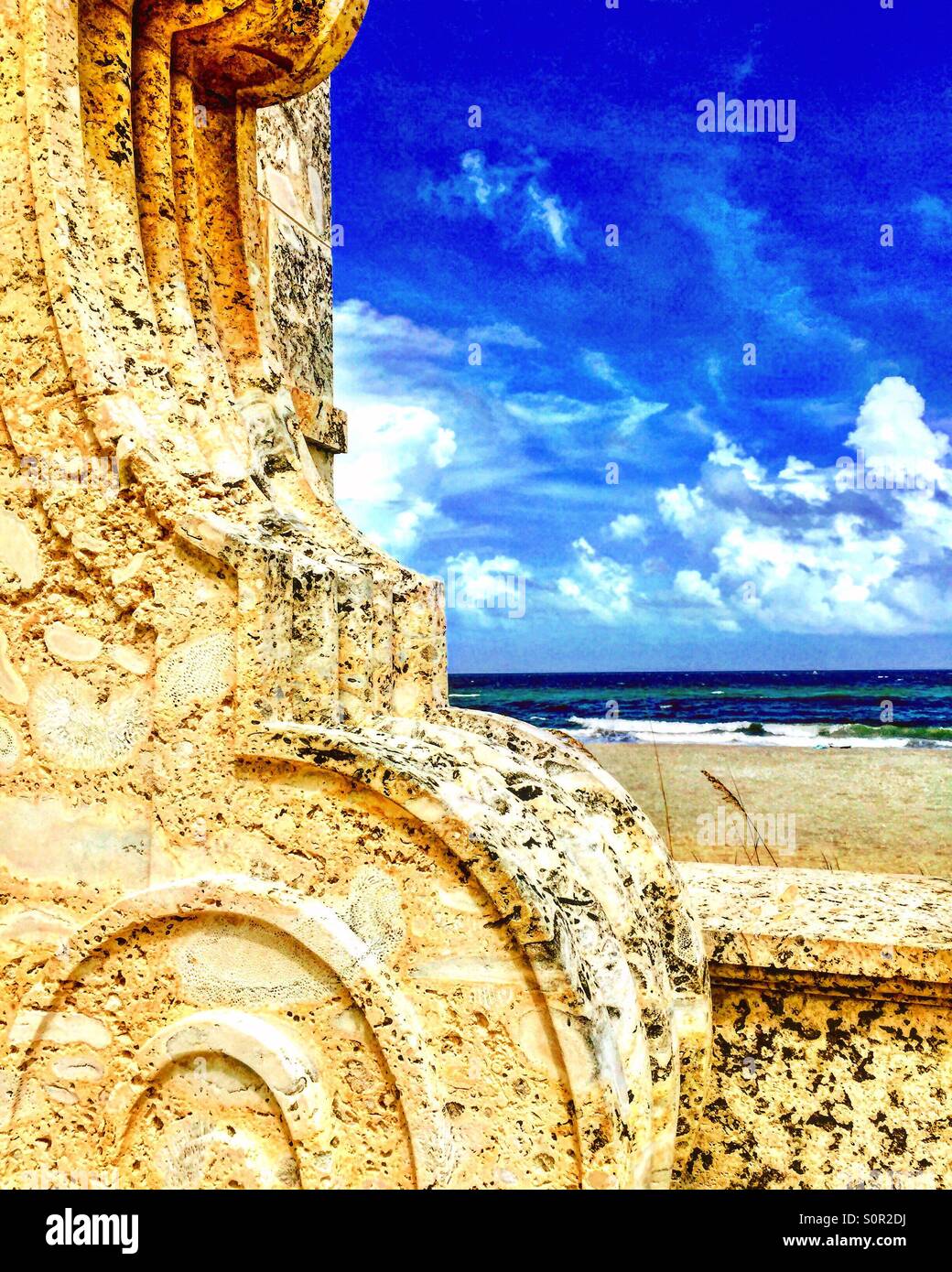 Structure ocean hi-res stock photography and images - Alamy