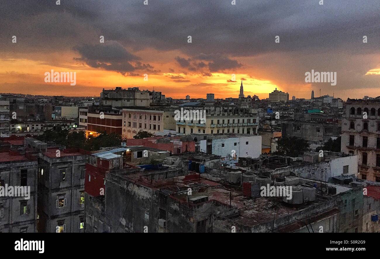 Cuba at sunset hi-res stock photography and images - Alamy