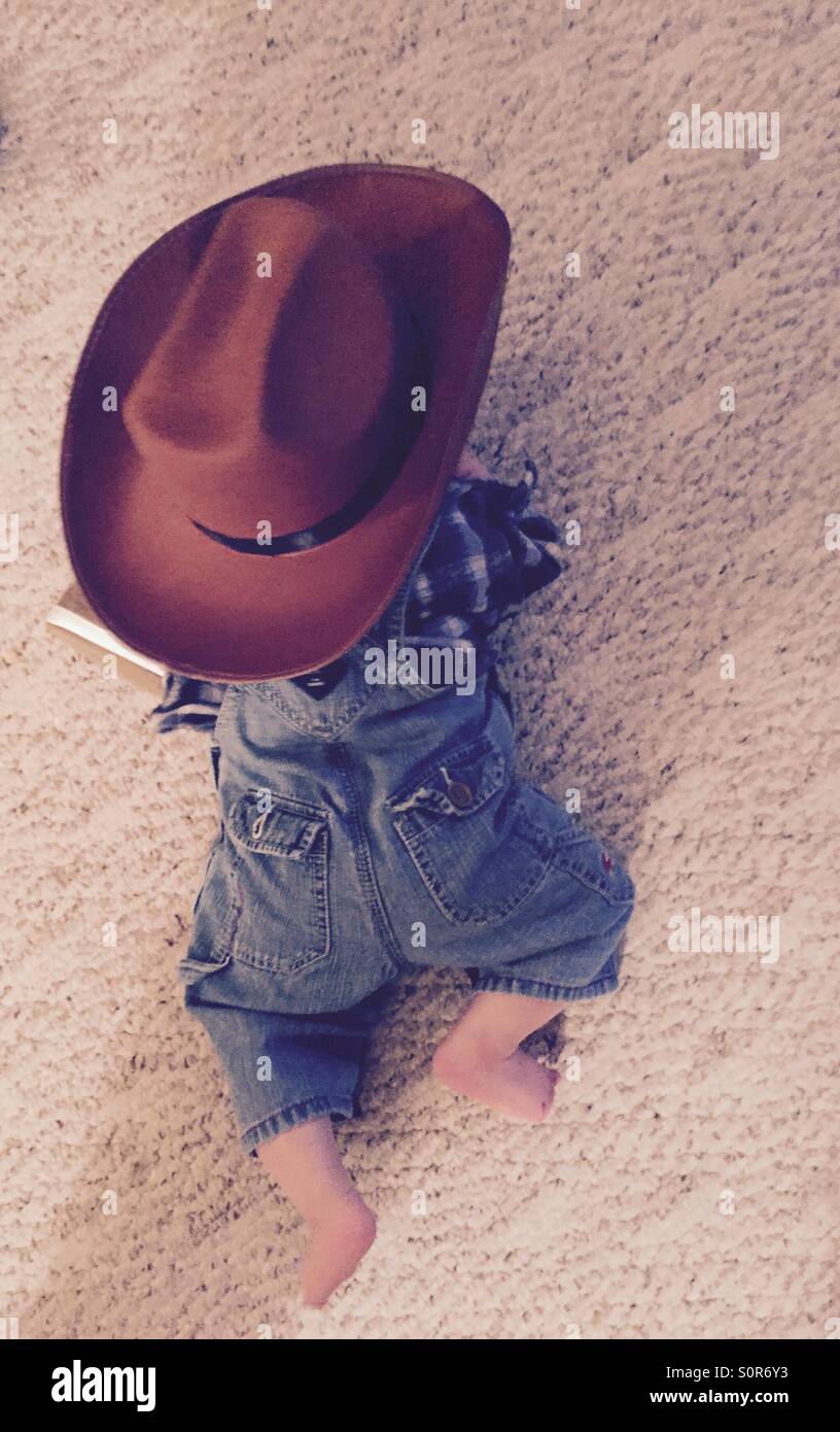 Cute cowboy hi-res stock photography and images - Alamy