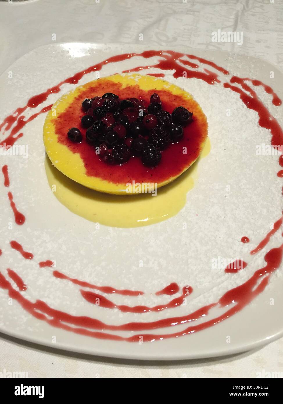 Vanilla desert hi-res stock photography and images - Alamy