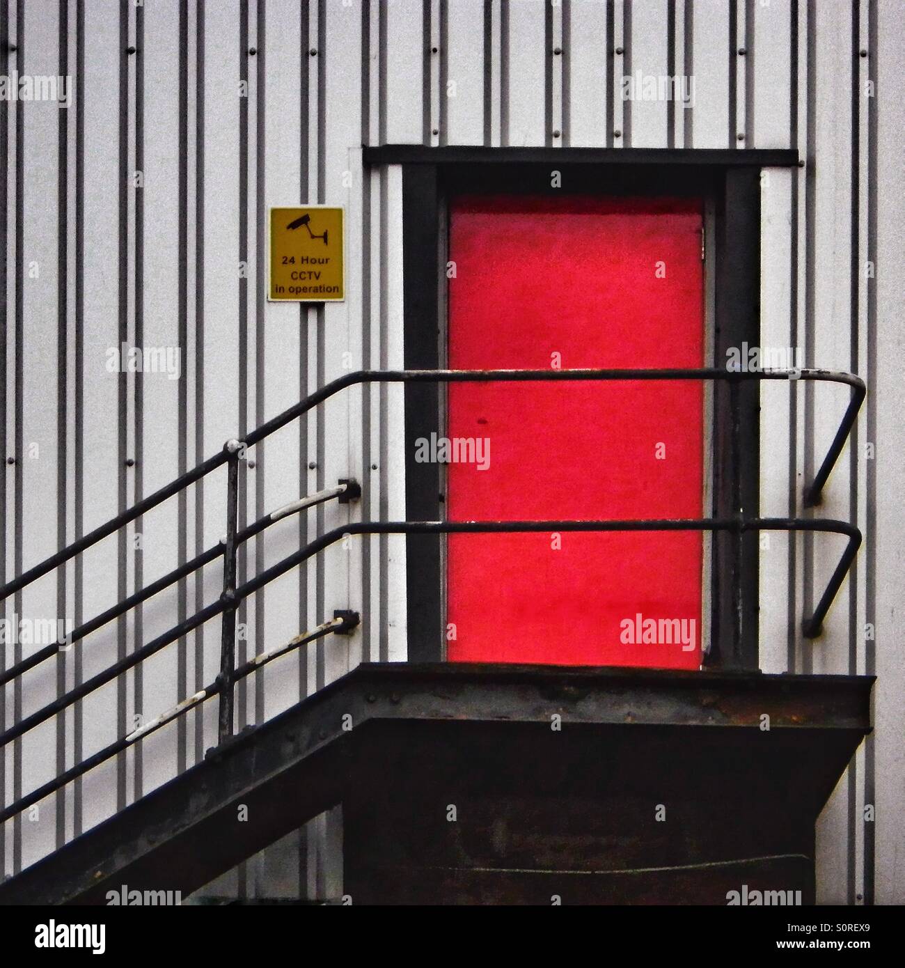 Security red door hi-res stock photography and images - Alamy