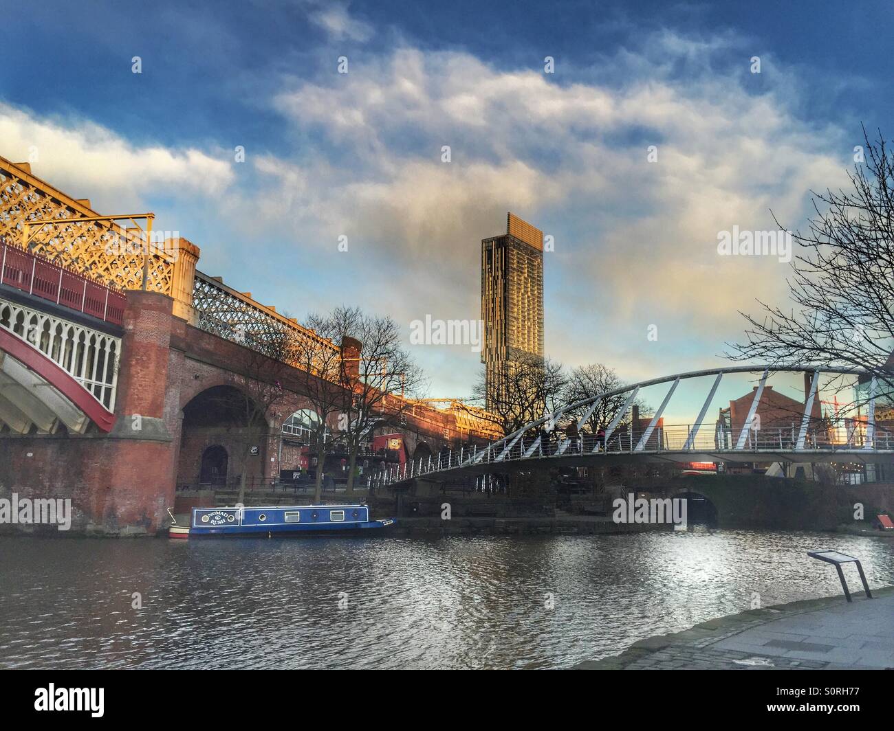 Castlefield locks hi-res stock photography and images - Alamy