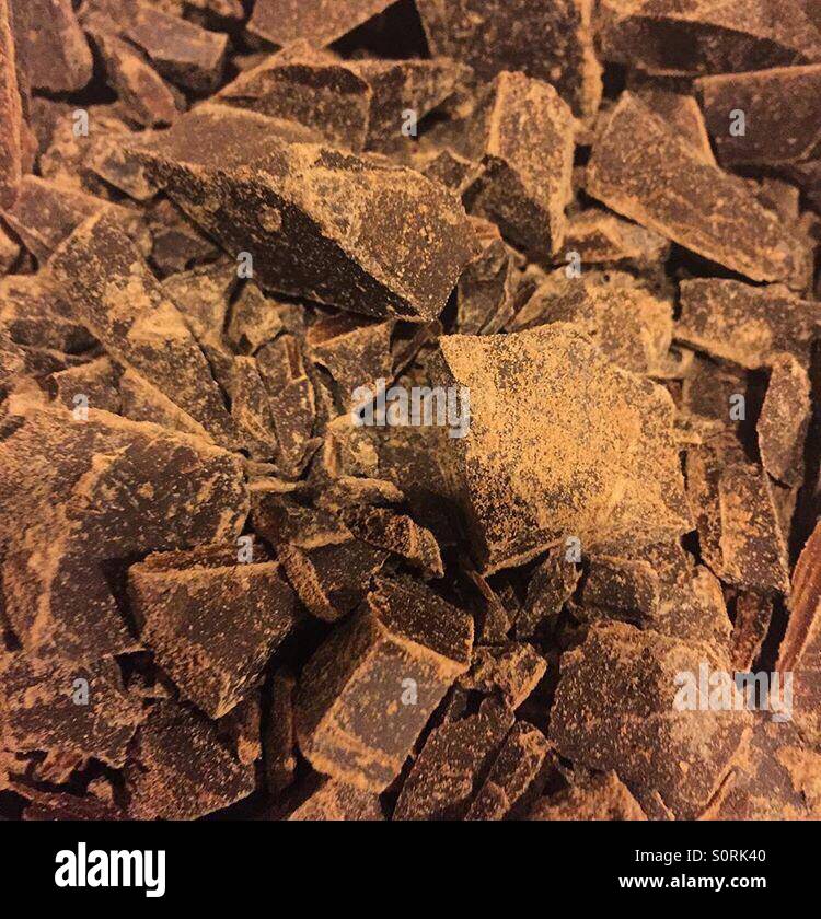 Freshly chopped chocolate Stock Photo - Alamy