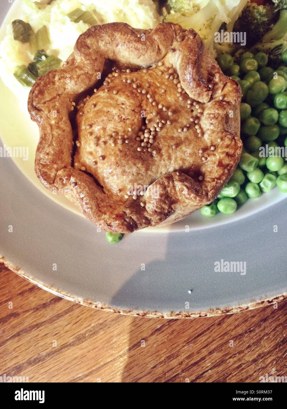 Pie and mash food Stock Photo - Alamy
