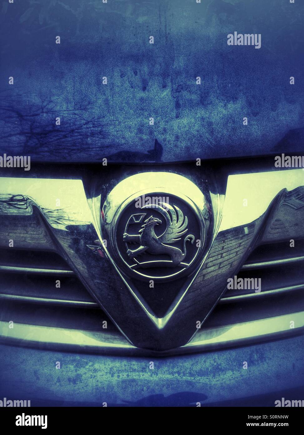 Vauxhall logo hi-res stock photography and images - Alamy