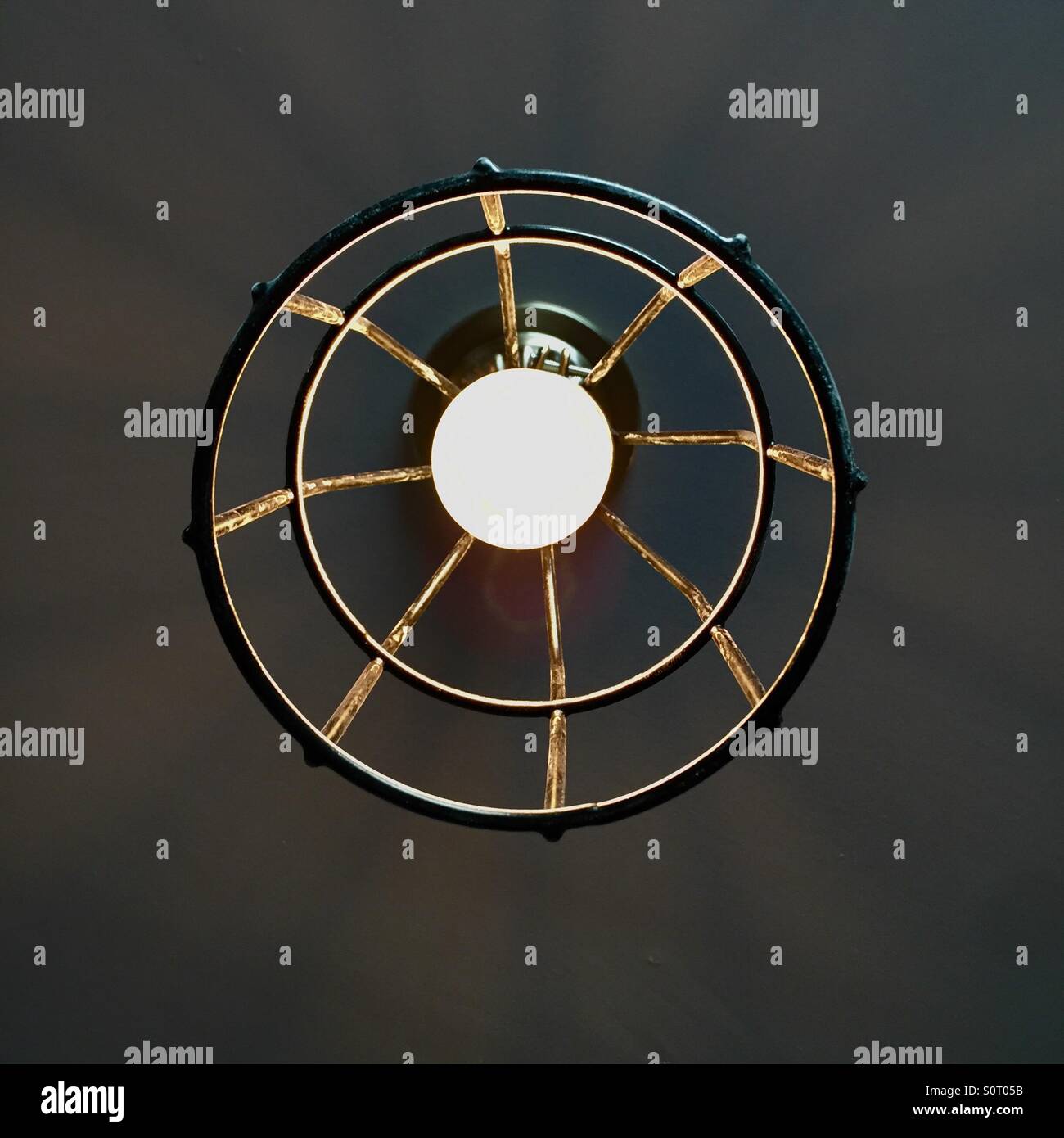 Vintage lighting hi-res stock photography and images - Alamy