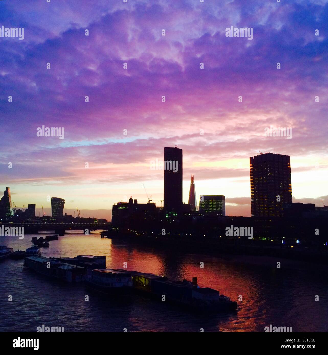 London dawn hi-res stock photography and images - Alamy