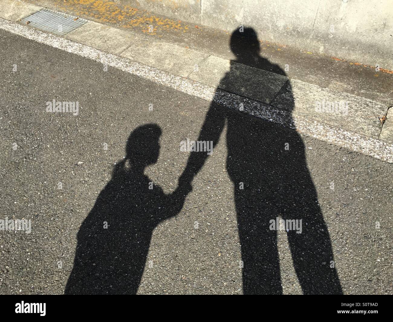 Shadow child silhouette hi-res stock photography and images - Alamy