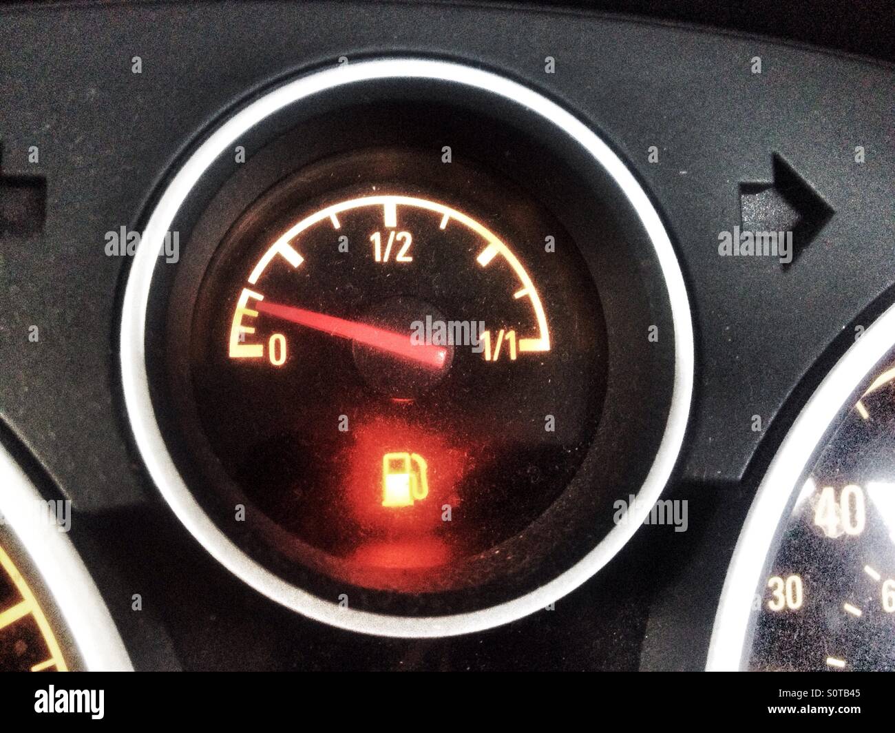 Petrol gauge hi-res stock photography and images - Alamy