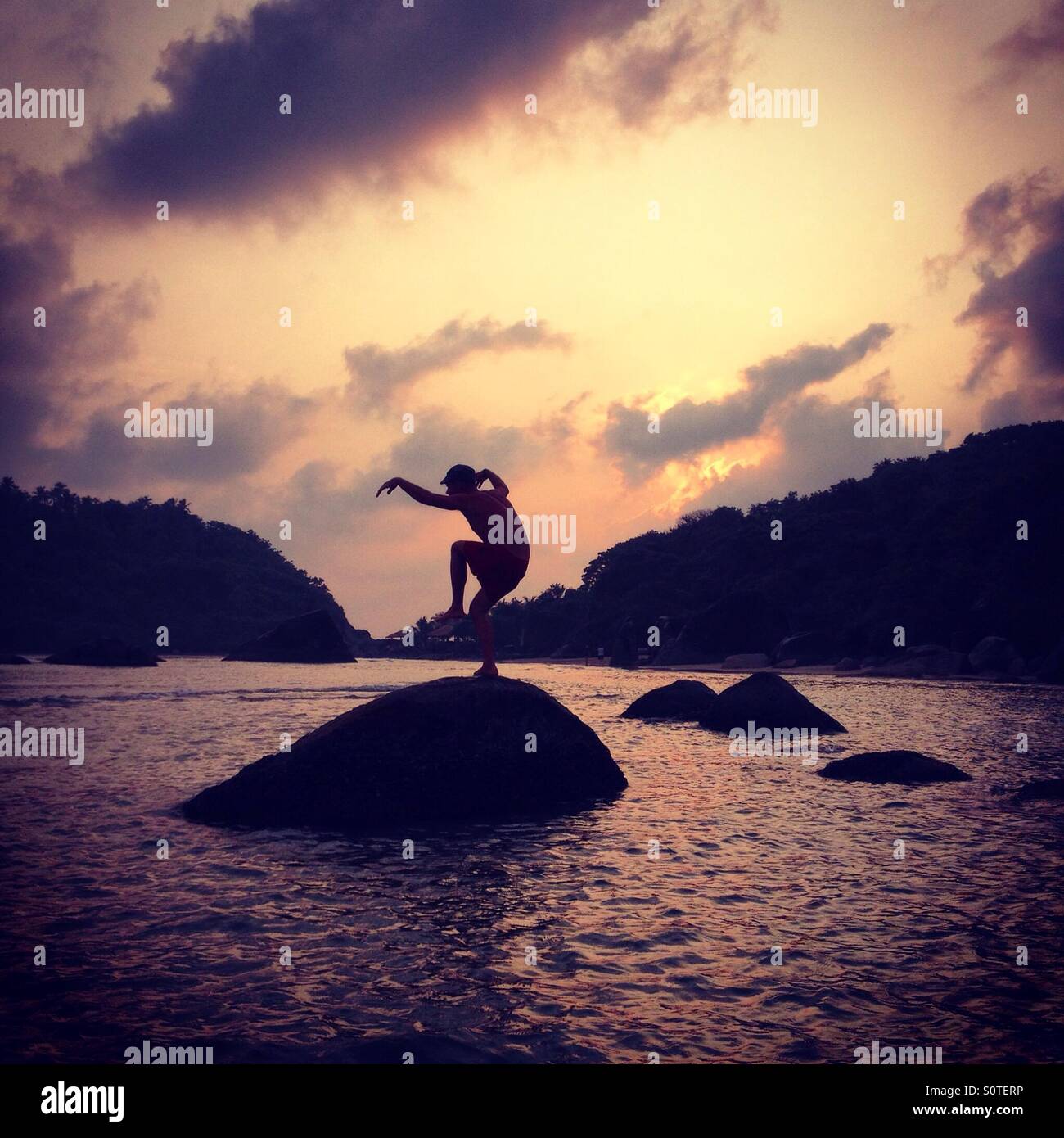 Man balancing hi-res stock photography and images - Alamy