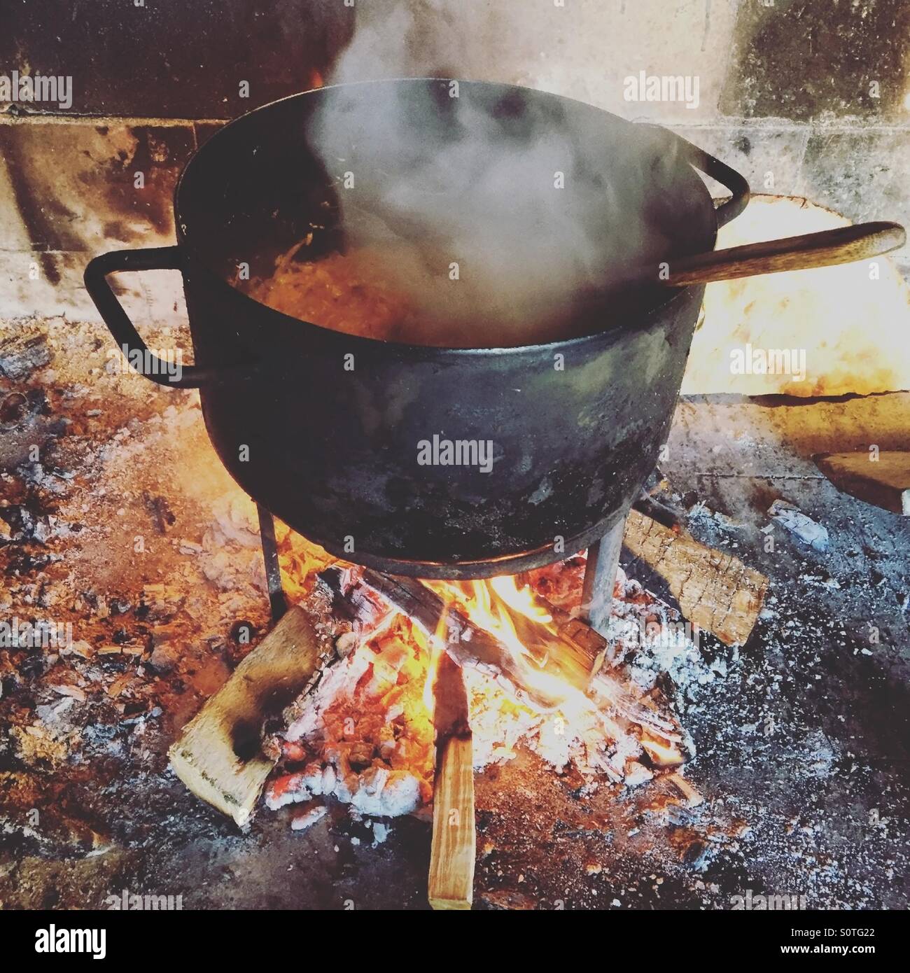 Smoking fire fireplace hi-res stock photography and images - Alamy