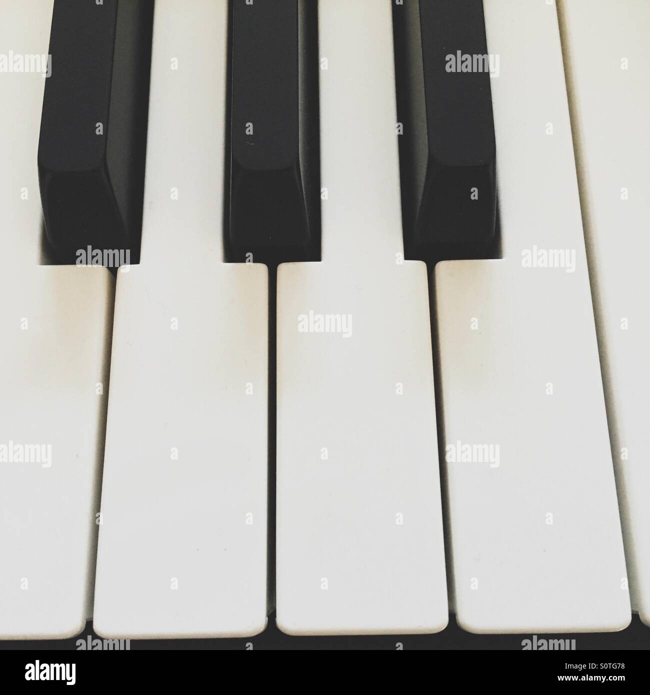 Piano from above hi-res stock photography and images - Alamy