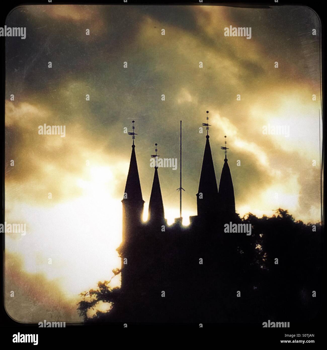 Spooky creepy eerie tower hi-res stock photography and images - Alamy