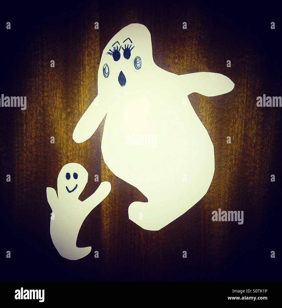Kid friendly ghosts on door! Stock Photo - Alamy