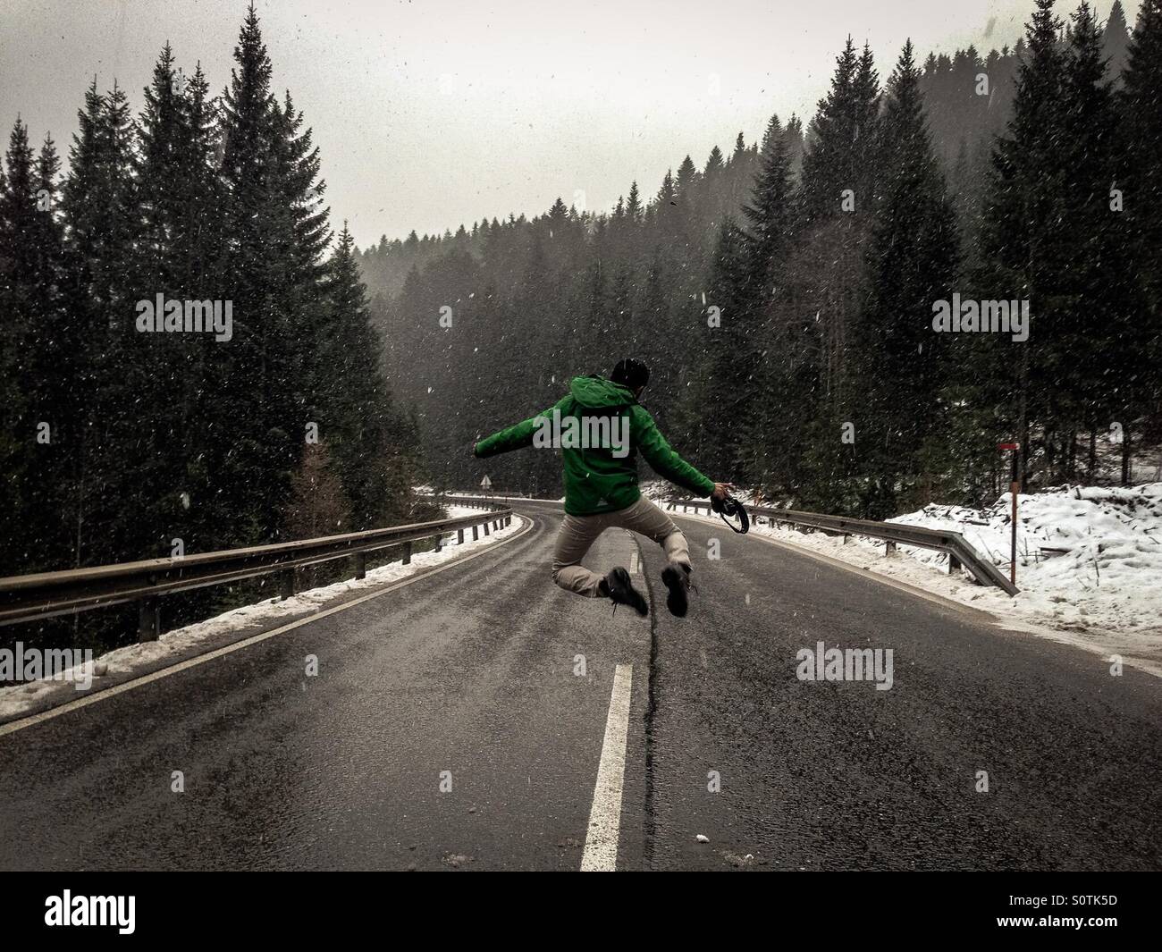Happy jump hi-res stock photography and images - Alamy
