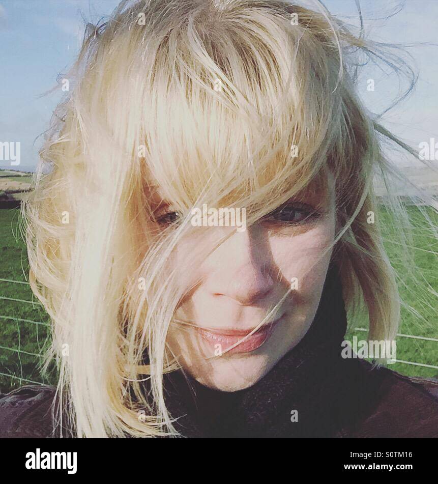 Windy hair hi-res stock photography and images - Alamy