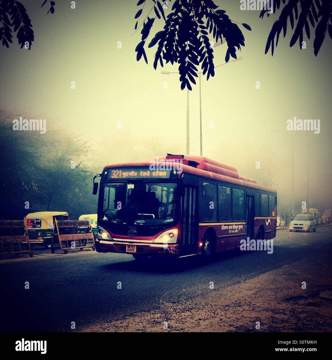 Delhi bus hi-res stock photography and images - Alamy
