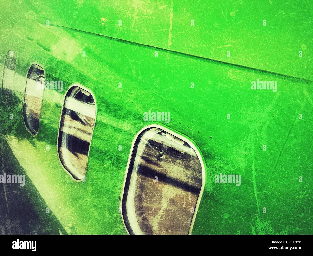 Airplane outside hi-res stock photography and images - Alamy