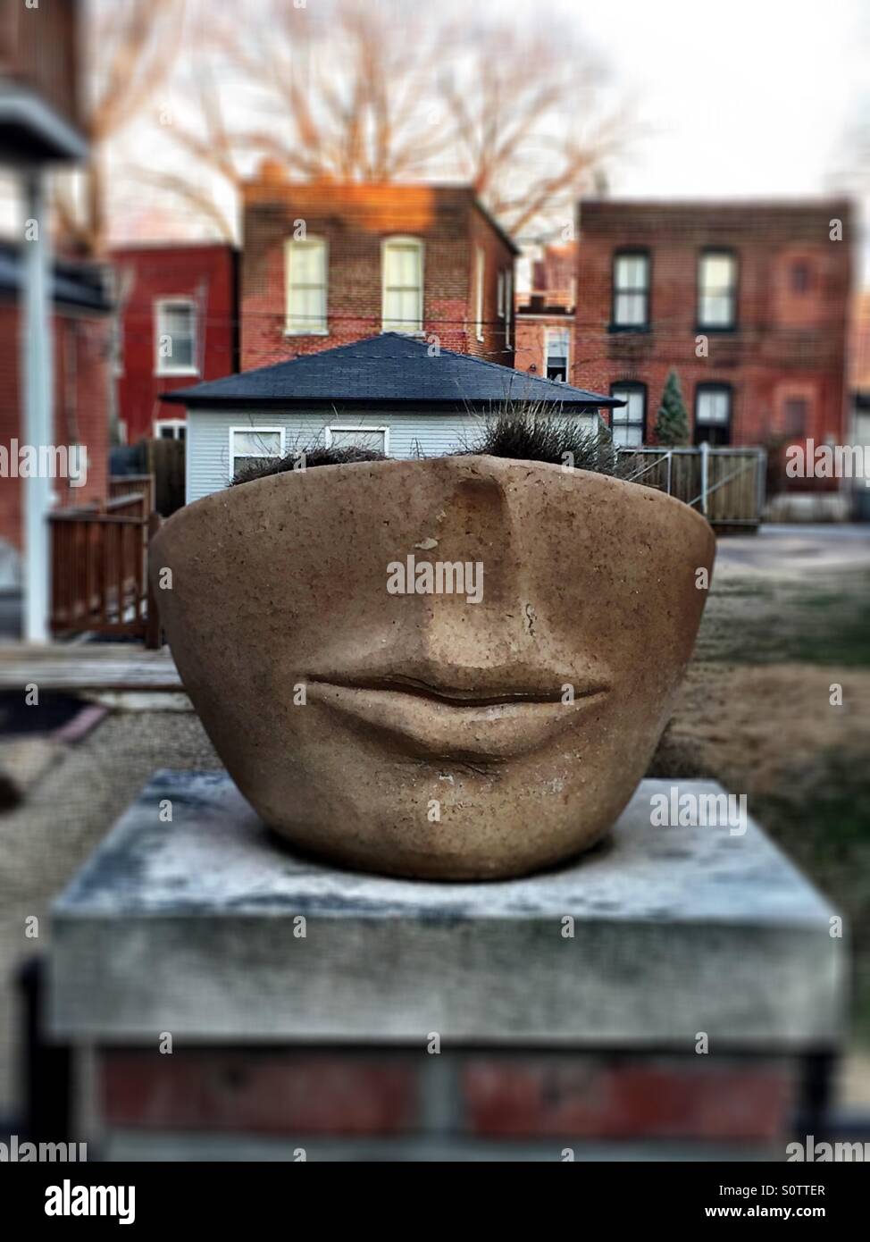 Half Face Sculpture High Resolution Stock Photography and Images - Alamy