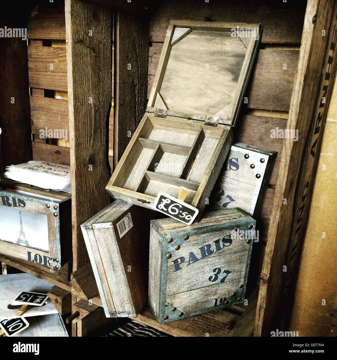 Parisian boxes hi-res stock photography and images - Alamy