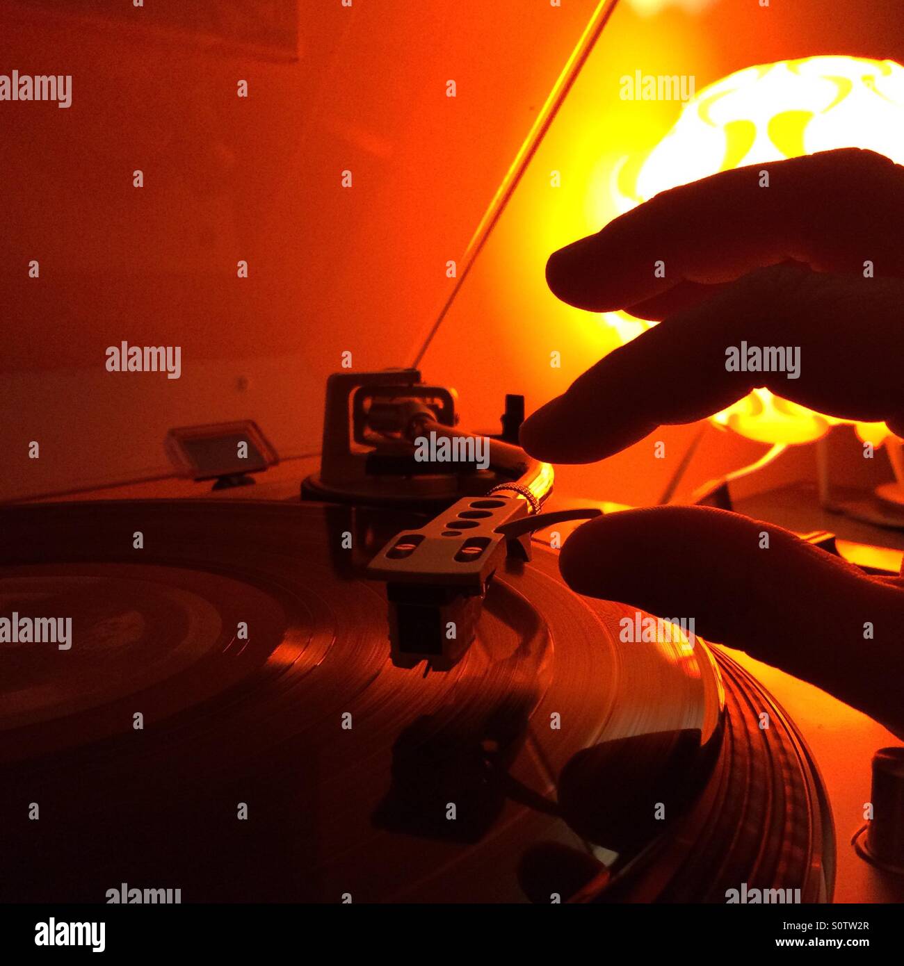 Needle drop hi-res stock photography and images - Alamy