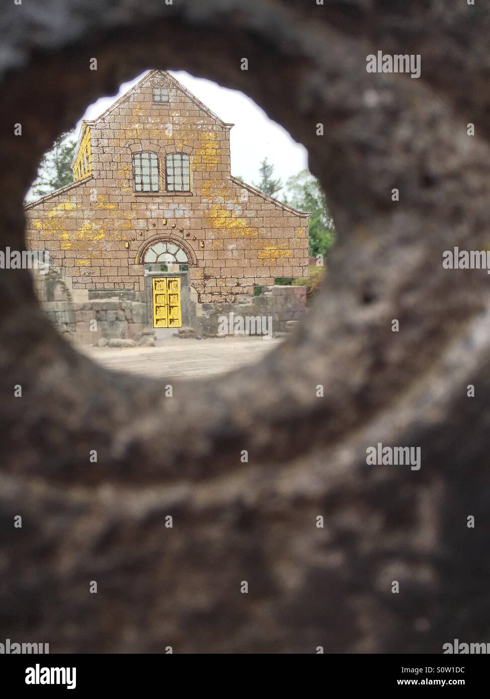 The hole house hi-res stock photography and images - Alamy