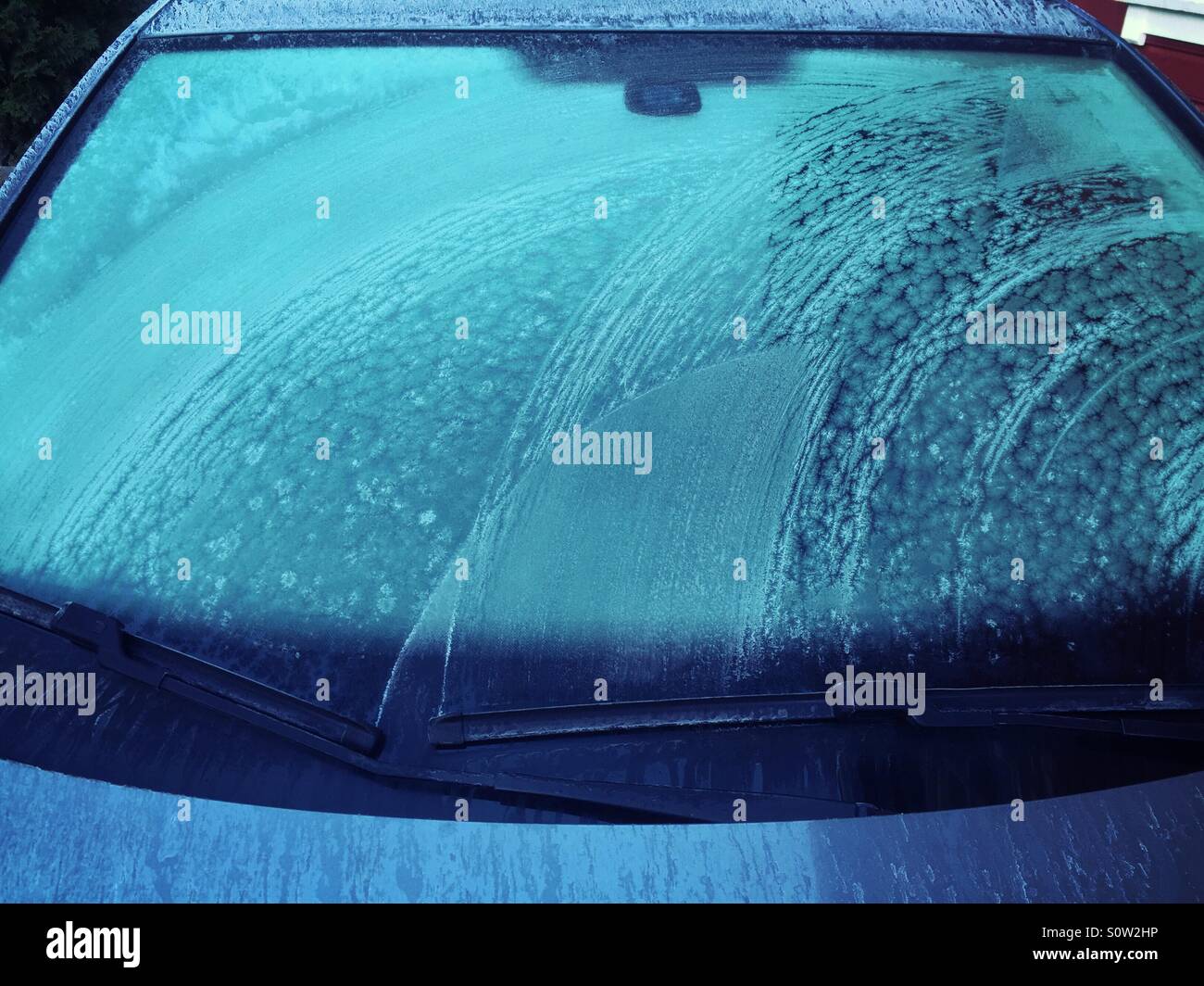 A frozen windshield Stock Photo - Alamy