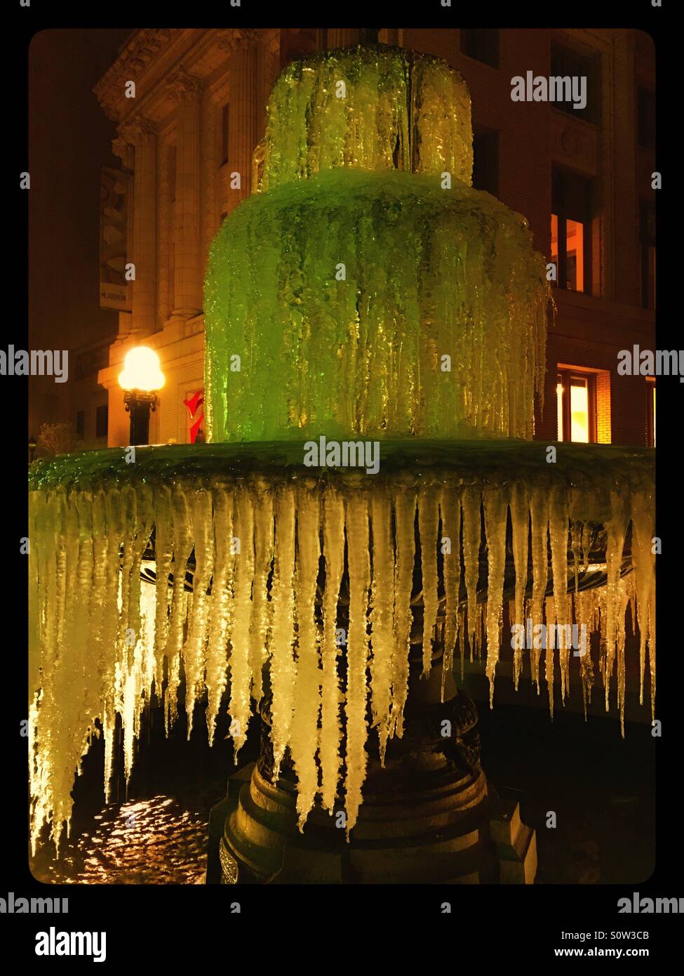 Frozen Water Fountain High Resolution Stock Photography and Images - Alamy