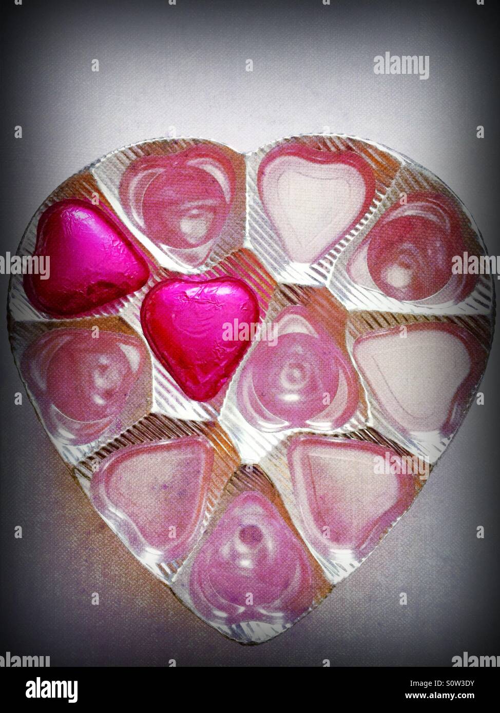 Empty chocolate box hi-res stock photography and images - Alamy