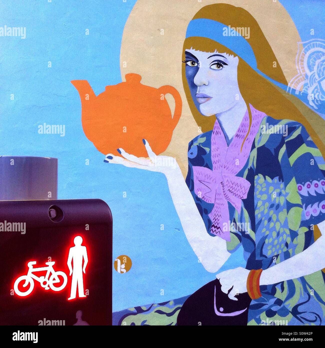 Tea stop hi-res stock photography and images - Alamy