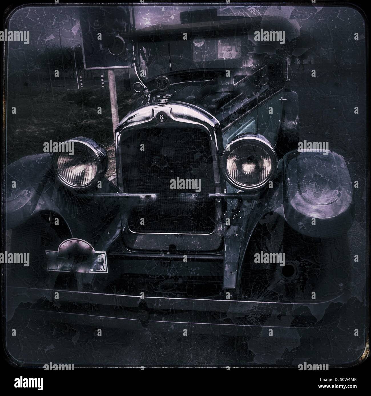 Monochrome photo vintage car hi-res stock photography and images - Alamy
