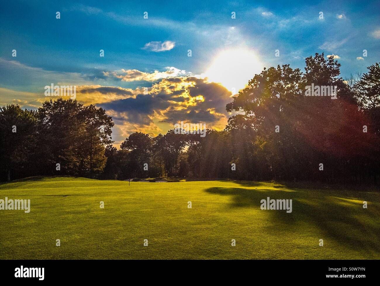 Golf fairway hi-res stock photography and images - Alamy