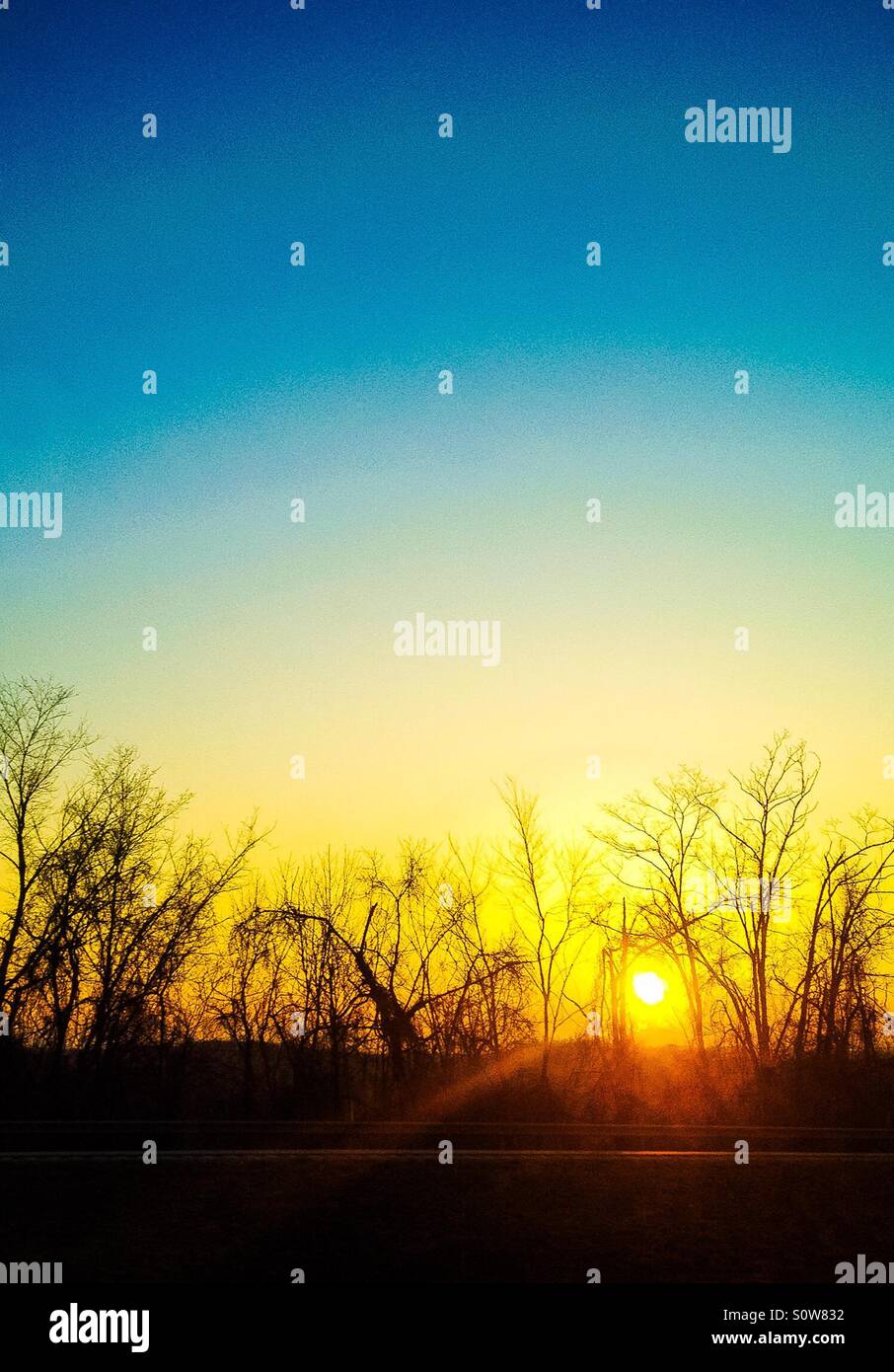 Highway sunset hi-res stock photography and images - Alamy