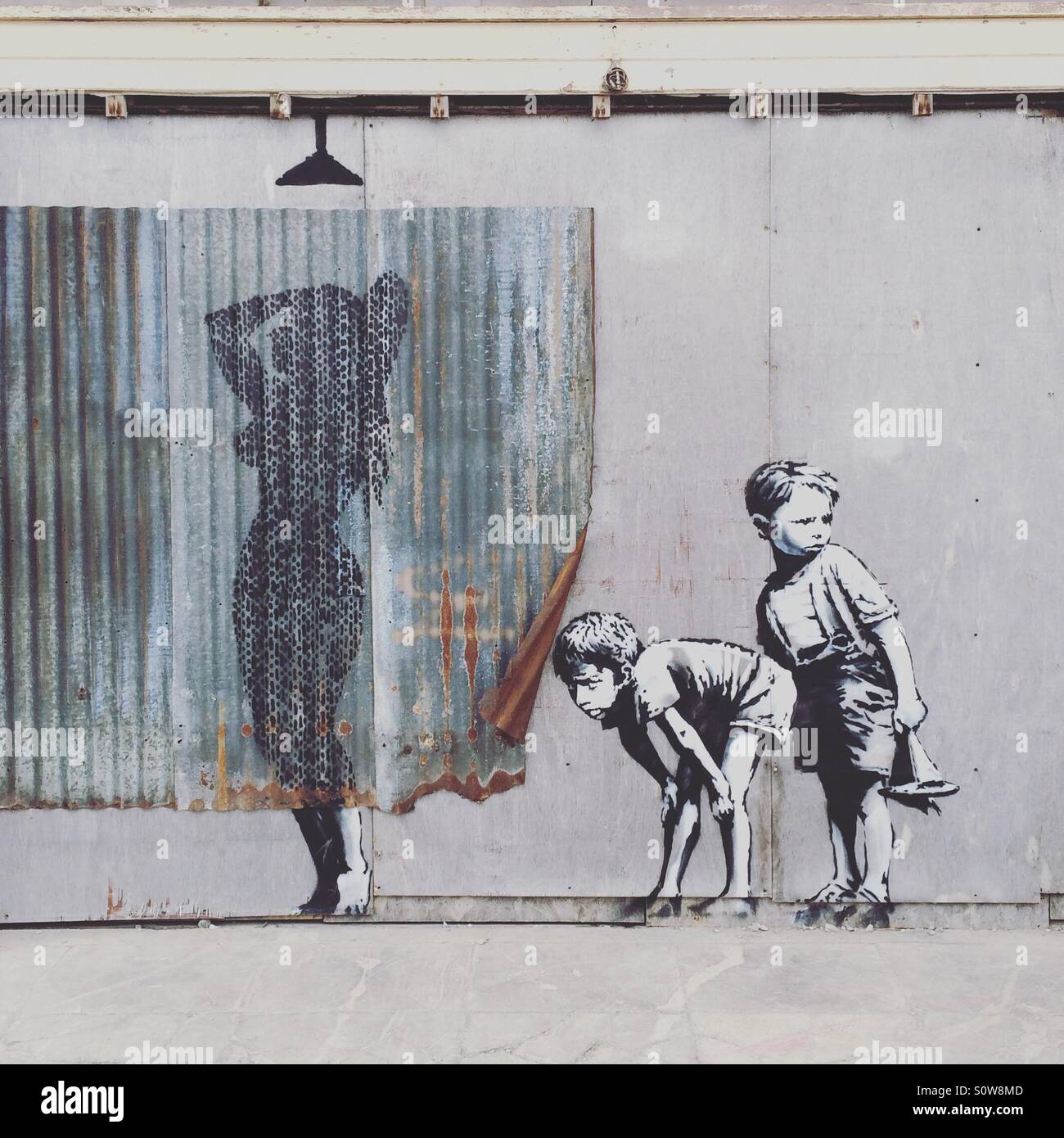 Banksy mural art hi-res stock photography and images - Alamy