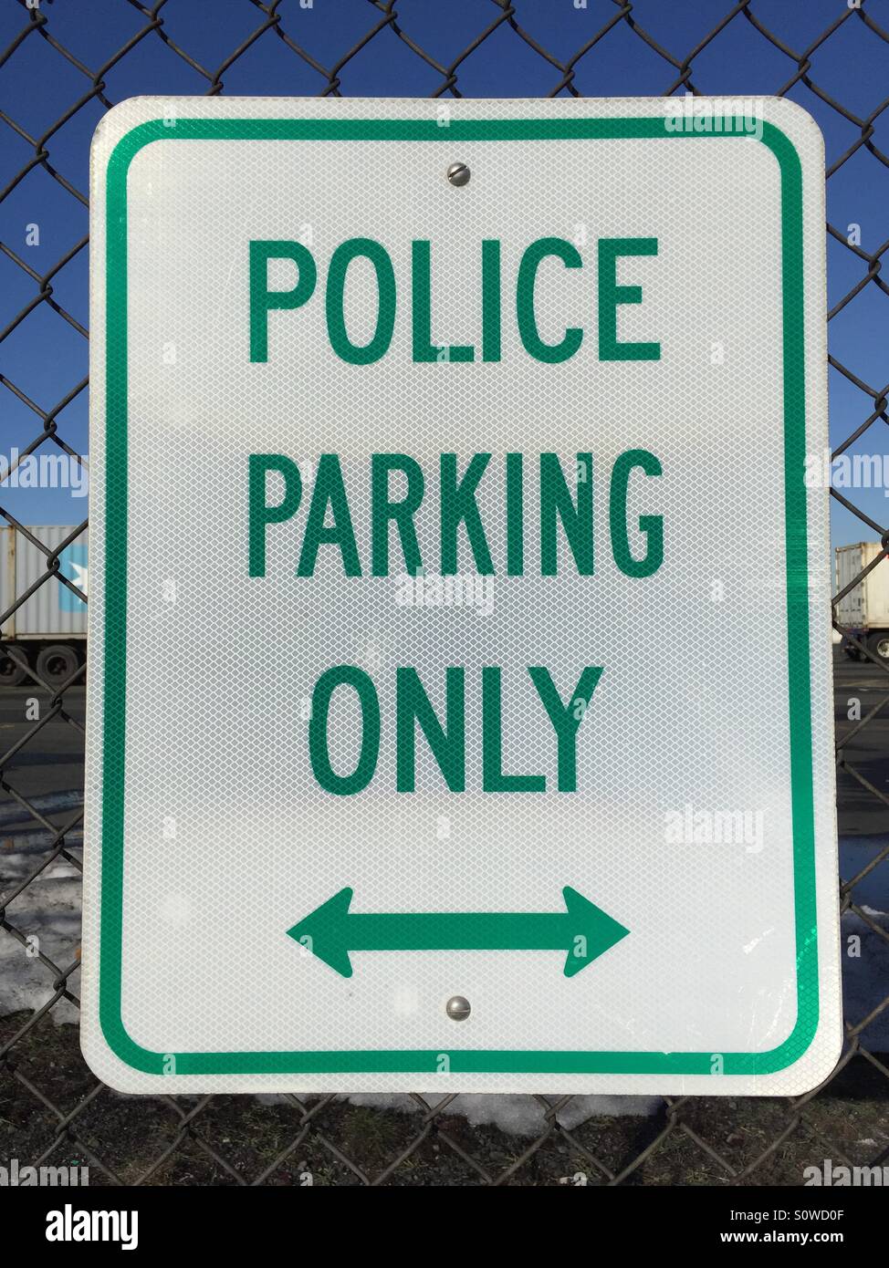 Police parking only sign Stock Photo - Alamy