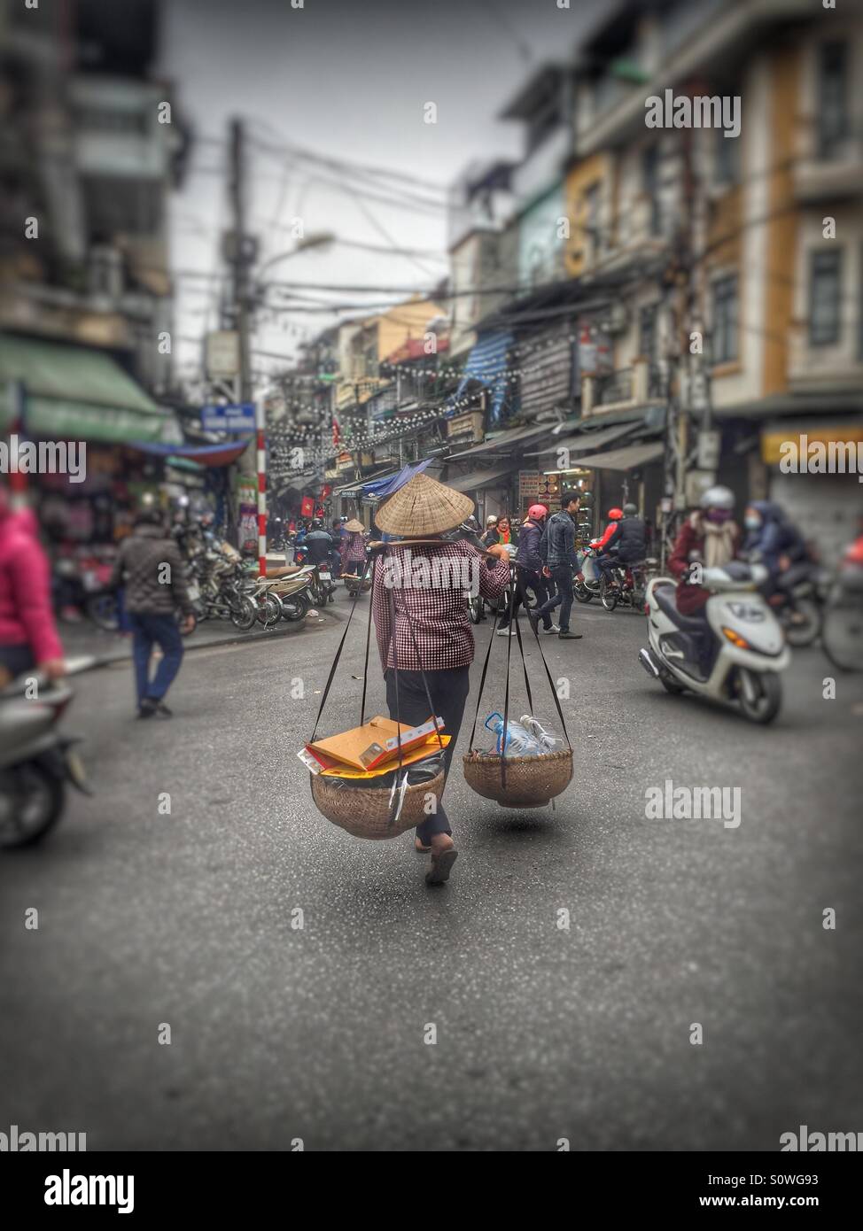 Vietnamese traditional custom hi-res stock photography and images - Alamy